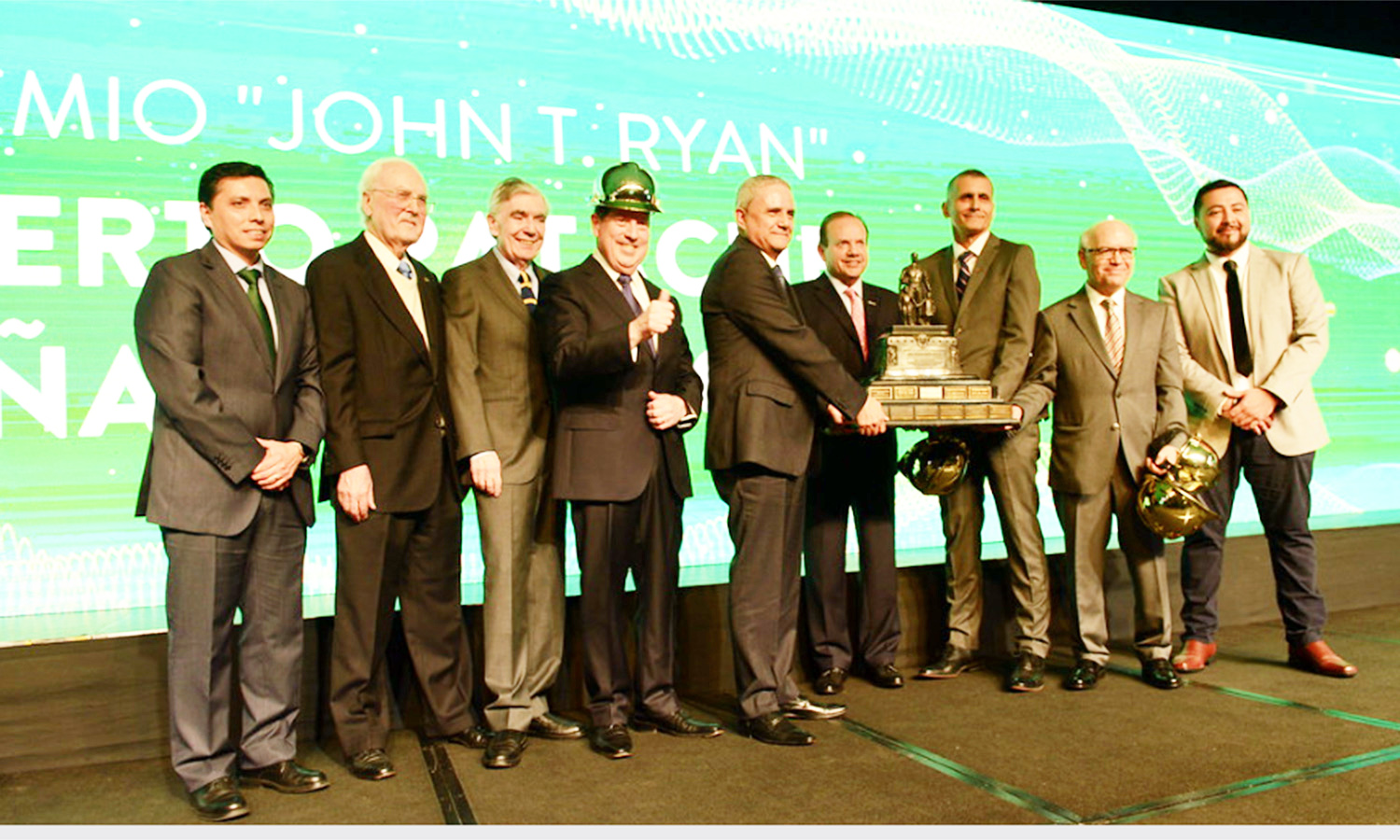 PUERTO PUNTA PATACHE DE MINERA COLLAHUASI RECIBIÓ PREMIO “JHON T. RYAN ...
